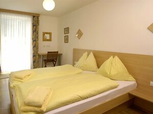 Panorama SPA Aparthotel Schillerhof (Salzburg, Sankt Johann im Pongau, Kötschachtaler Straße, 5), otel  Bad Gastein'dan