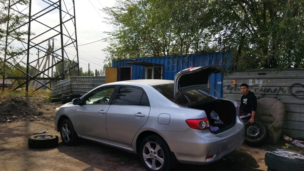 Oto lastik tamiri Tire service, Almatı, foto