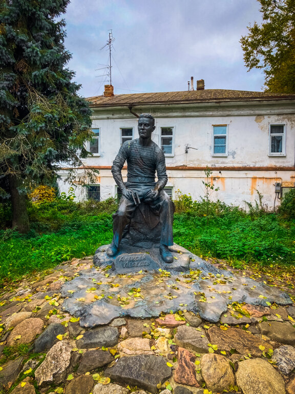 Anıt, heykel Алексей Алексеевич Лебедев, Suzdal, foto