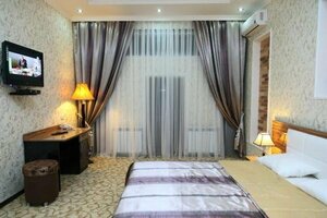 Shirin plaza (Qarshi Darvoza koʻchasi No:402, Bukhara), otel  Buhara'dan