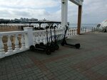 Велопарковка (Krasnodar Territory, Gelendzhik, Tsentralnaya Square), bisiklet park yerleri  Gelencik'ten