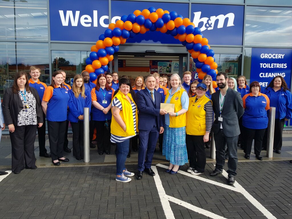 i̇ndirim ve fırsat sistemleri B&m Store with Garden Centre, Livingston, foto