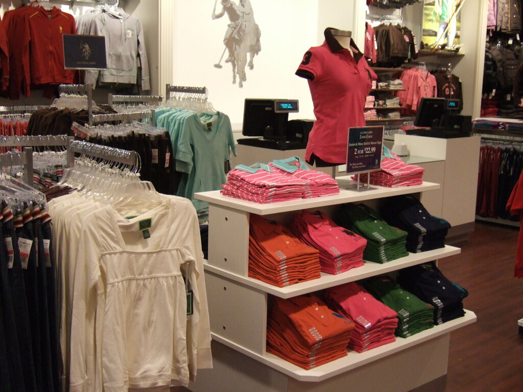 Giyim mağazası U. S. Polo Assn. Outlet, Ontario, foto