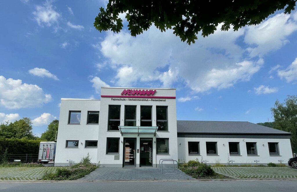 Sürücü kursları Fahrschule/Verkehrsinstitut Neumann GbR, Holzminden, foto