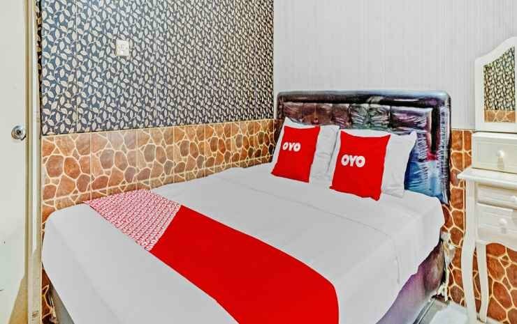 Otel Oyo 90318 Queen Nadine Guest House Syariah, Malang, foto