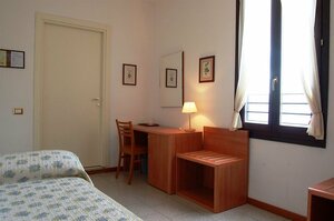 Hotel Paradiso Como (Lombardy, Provincia di Como, Via Giacomo Scalini, 70), otel