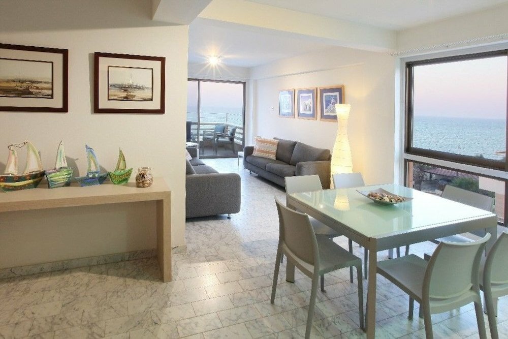 Daireler Mackenzie Seafront Suite, Larnaka, foto