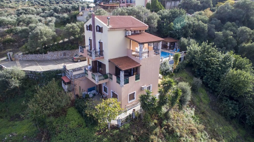 Otel Villa Dimosthenis 4 bedrooms with private pool, Dünya, foto