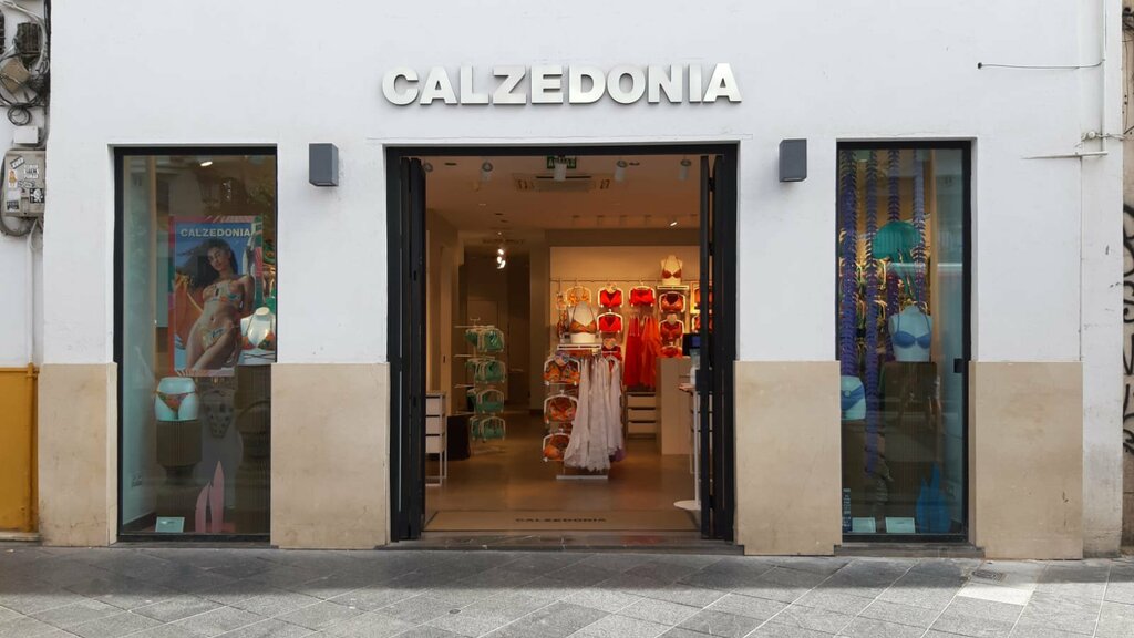 Giyim mağazası Calzedonia, Sevilla, foto