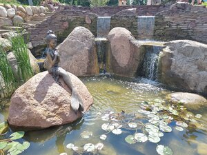 Русалка (Moscow, Zelenograd, Alpiyskaya gorka MZhK), park, sokak heykeli  Zelenograd'dan