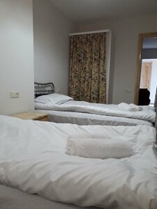 Mebohouse (26 Maisi street No:11, Kutaisi), otel  Kutaisi'den