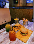 Super Burger (10 Let Oktyabrya Street No:40), kafe  Omsk'tan