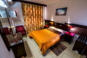 Cactus Hotel (Tyrimou Street No:No:6-8, Larnaka), otel  Larnaka'dan