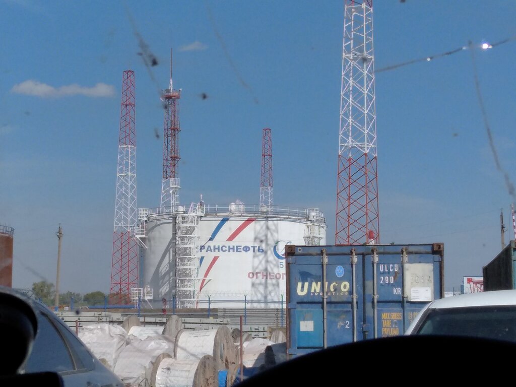 Endüstriyel inşaat Chernomor-Neftestroy, Krasnodar, foto
