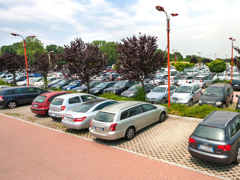 Otoparklar New Linate Parking, Lombardiya, foto
