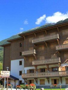 Appartment Planards (Auvergne-Rhône-Alpes, Haute-Savoie, Arrondissement de Bonneville, Chamonix-Mont-Blanc, Chemin du Pied du Grepon), otel  Chamonix'den