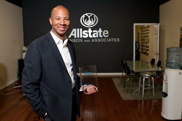 Sigorta şirketleri Lamont Robinson: Allstate Insurance, Chicago, foto