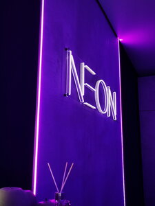 Neon (Teatralnaya ulitsa No:16), solaryumlar  Divnogorsk'tan