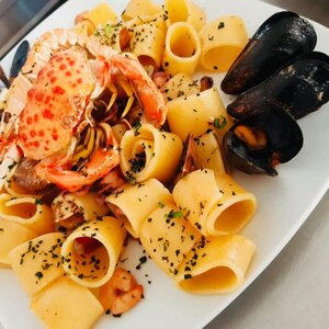 Ristorante Bagni Roma Varazze (Corso Giacomo Matteotti No:1, Varazze), plaj  Varazze'den