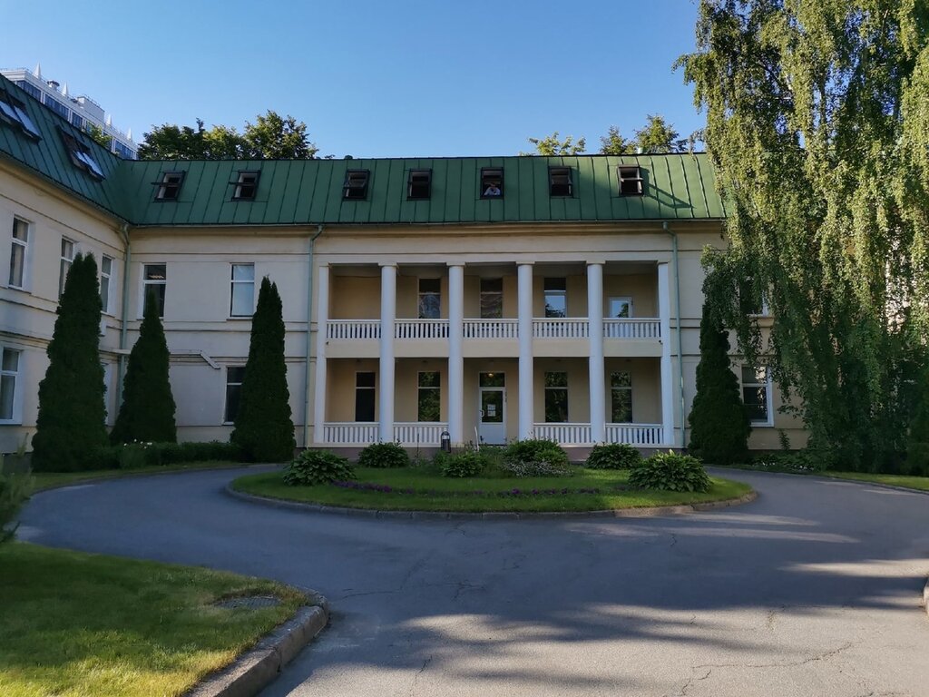 Arazi dizisi Udachniy poselok, Saint‑Petersburg, foto