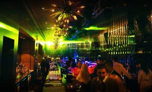 Sky Bar (Pieramozhcaw Avenue No:9), bar  Minsk'ten