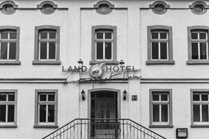 Landhotel Airport Inn (Rhineland-Palatinate, Rhein-Hunsrück-Kreis, Büchenbeurener Straße, 11), otel  Renanya‑Palatinate'den