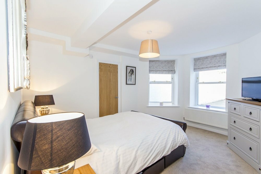 Otel 1 Bed - Below Deck by Pureserviced, Plymouth, foto