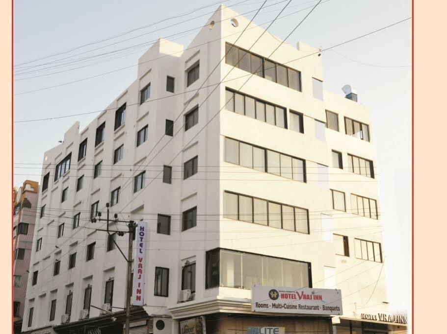 Otel Hotel Vraj Inn, Jamnagar, foto