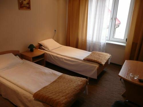 Otel Azymut Hotel & Restaurant, Lodz Voyvodalığı, foto
