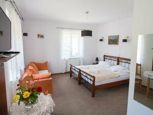 Sandomiria (Swietokrzyskie Voivodeship, Powiat Sandomierski, Sandomierz, ulica Podwale Górne), otel  Sandomierz'den