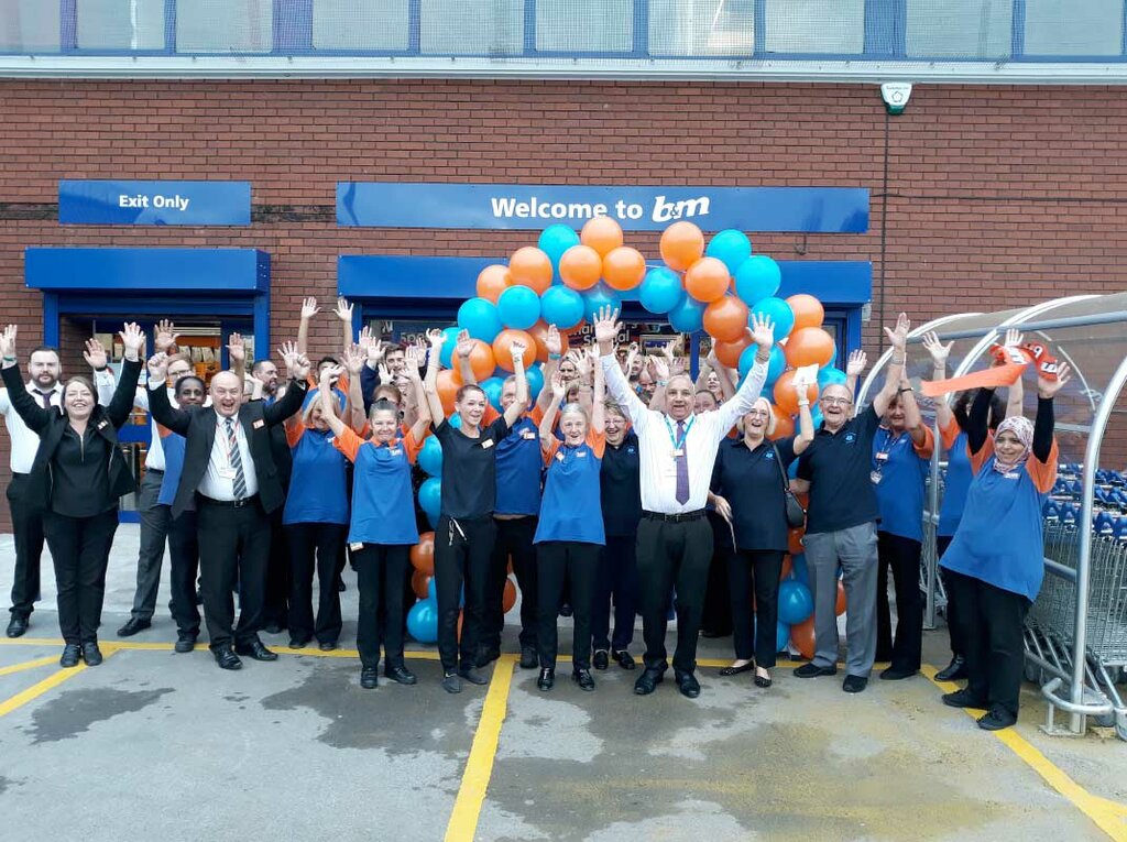 Şans oyunları B&m Home Store with Garden Centre, İngiltere, foto