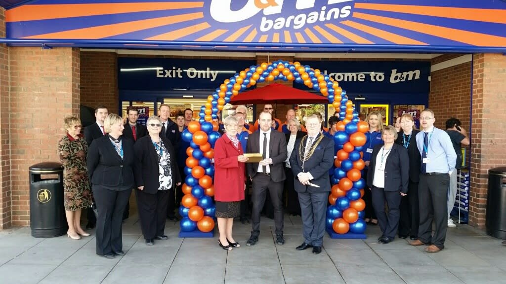 i̇ndirim ve fırsat sistemleri B&m Store, İngiltere, foto