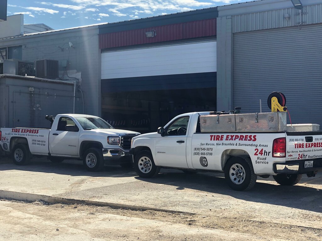 Jant ve lastikçiler Tire Express & Road Service, Seguin, foto
