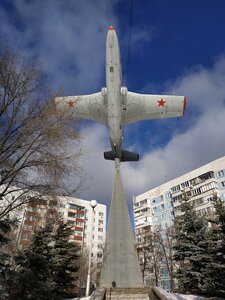 Самолëт Л-29 Дельфин (Ulyanovsk, Noviy Gorod Microdistrict, 4th Quarter), teknoloji anıtı  Ulyanovsk'tan