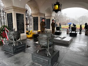 Grób Neiznanego Żołnierza (Warszawa, plac marszałka Józefa Piłsudskiego), anıt, heykel  Varşova'dan