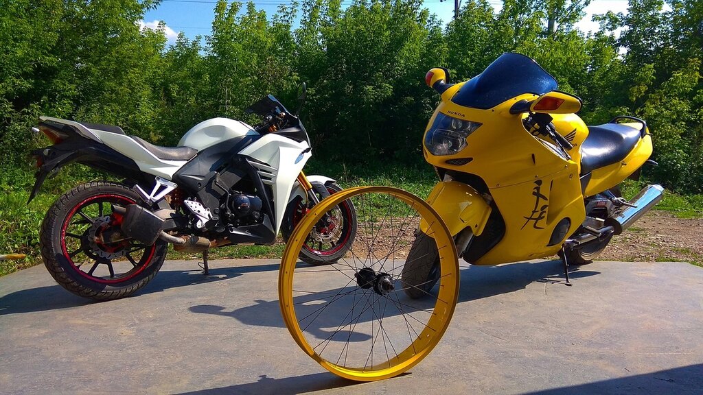 Bisiklet tamircileri Bikeservice, Aşa, foto