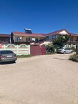 Raisky Ugolok (улица Бусина No:23, посёлок городского типа Приморский), otel  Kırım Cumhuriyeti'nden