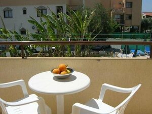 Marios Apartments (Cyprus Island), otel  Larnaka İlçesi'nden