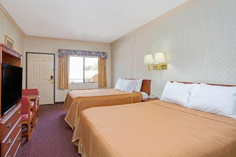 Otel Travelodge by Wyndham Lynwood, Kaliforniya Eyaleti, foto