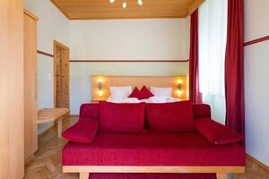 Villa Marienhof Apartments & Komfortzimmer (Carinthia, Villach-Land, Treffen am Ossiachersee, Sprungweg, 1), otel  Karintiya'dan