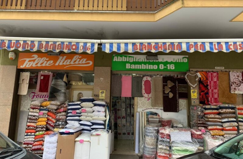 Giyim mağazası Massa Biancheria e Abbigliamento, Cassino, foto