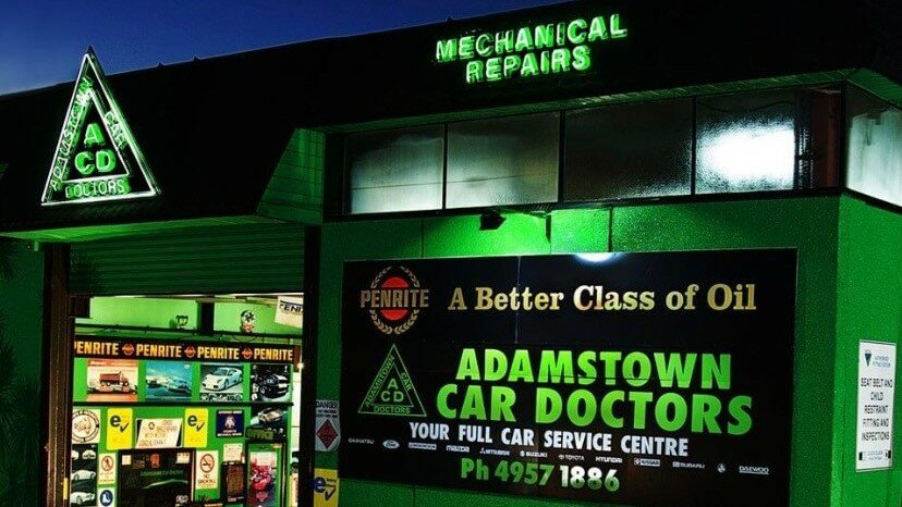 Otomobil servisi Adamstown Car Doctors, Newcastle, foto