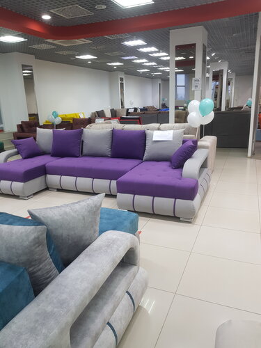 Alışveriş merkezleri Торговый центр Леон, Kinel, foto
