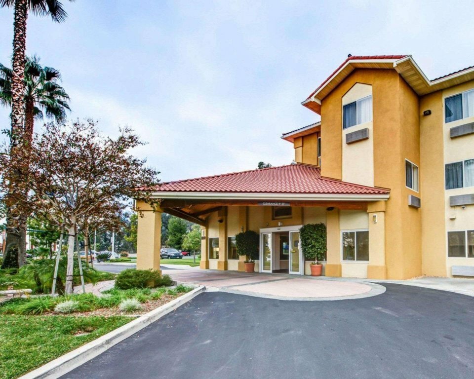 Otel Comfort Inn Fontana, Fontana, foto