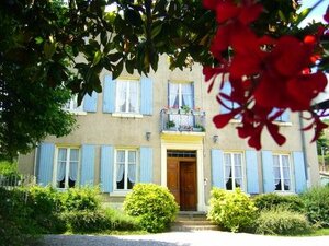 Hôtel La Désirade (Auvergne-Rhône-Alpes, Ardèche, Arrondissement de Tournon-sur-Rhône, Saint-Désirat, Route de la Syrah, 245), otel