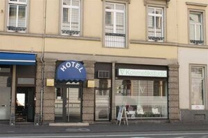 Hotel Luisenhof (Bahnhofstraße No:7, Wiesbaden), otel  Wiesbaden'den
