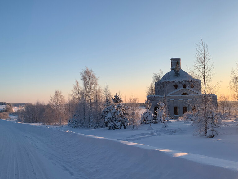 Ortodoks kiliseleri Церковь Троицы Живоначальной, Arhangelskaya oblastı, foto