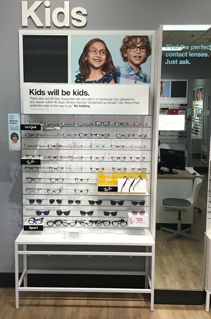 Giyim mağazası Target Optical, Pennsylvania, foto
