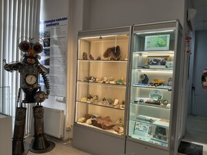 У Оленьей горы (Leningradskiy Avenue No:7, Olenegorsk), müzeler ve sanat galerileri  Olenegorsk'tan