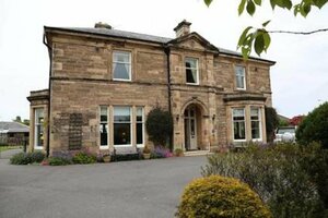 The Pines Guesthouse (London, Elgin Avenue), otel  Elgin'den